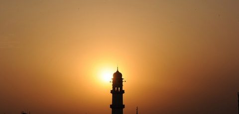 KEBANGKITAN ISLAM - Artikel Islam dan Khutbah Jumat